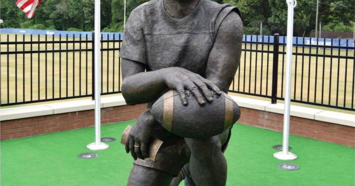Limestone Unveils Statue As Part Of Prevatte Complex Dedication